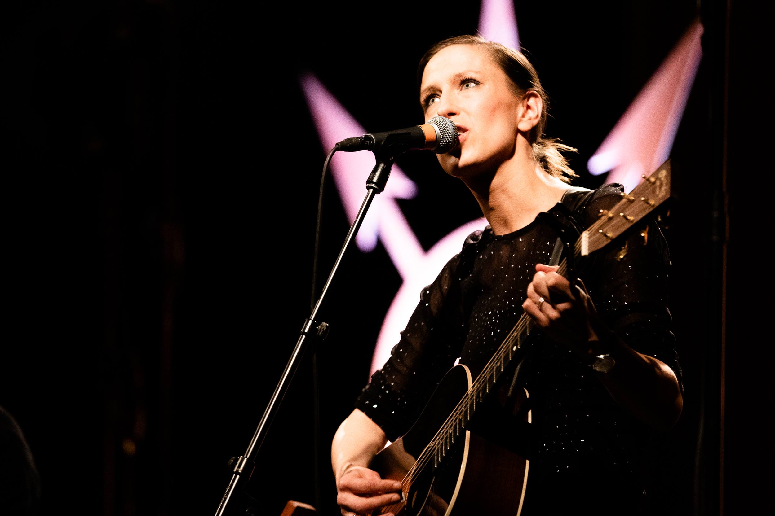 Mathilde Falch - Spil Dansk