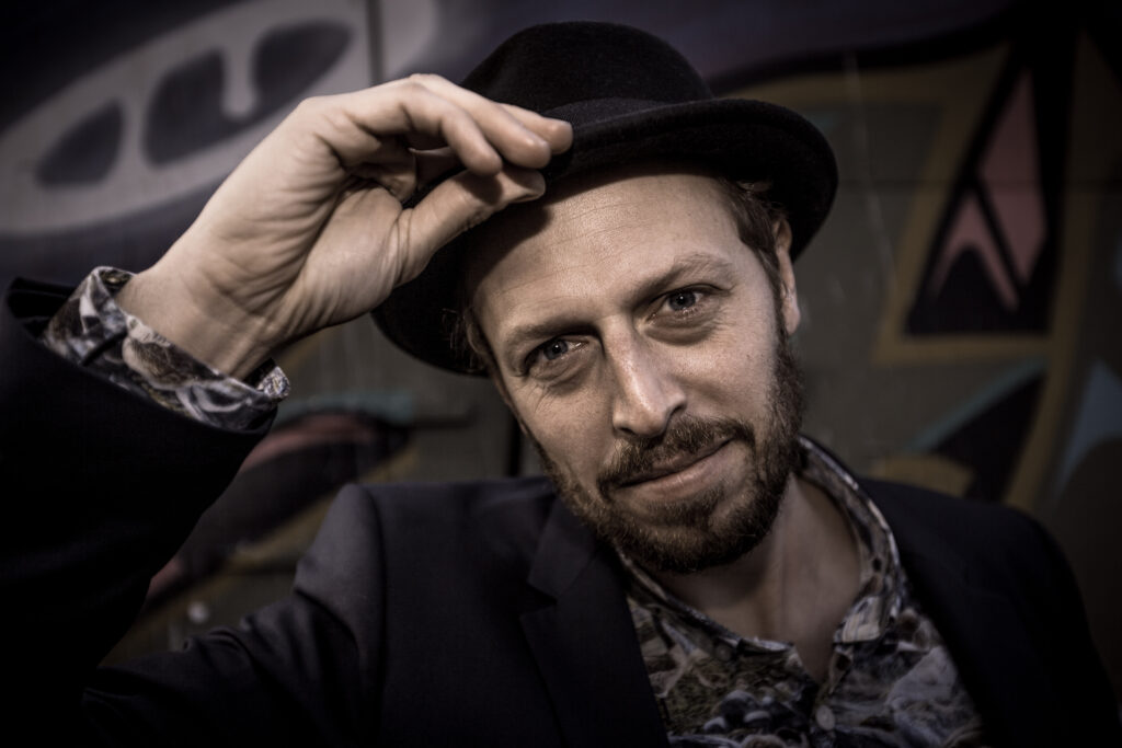 Hit med Sangskriveren med Anders Graae - Spil Dansk